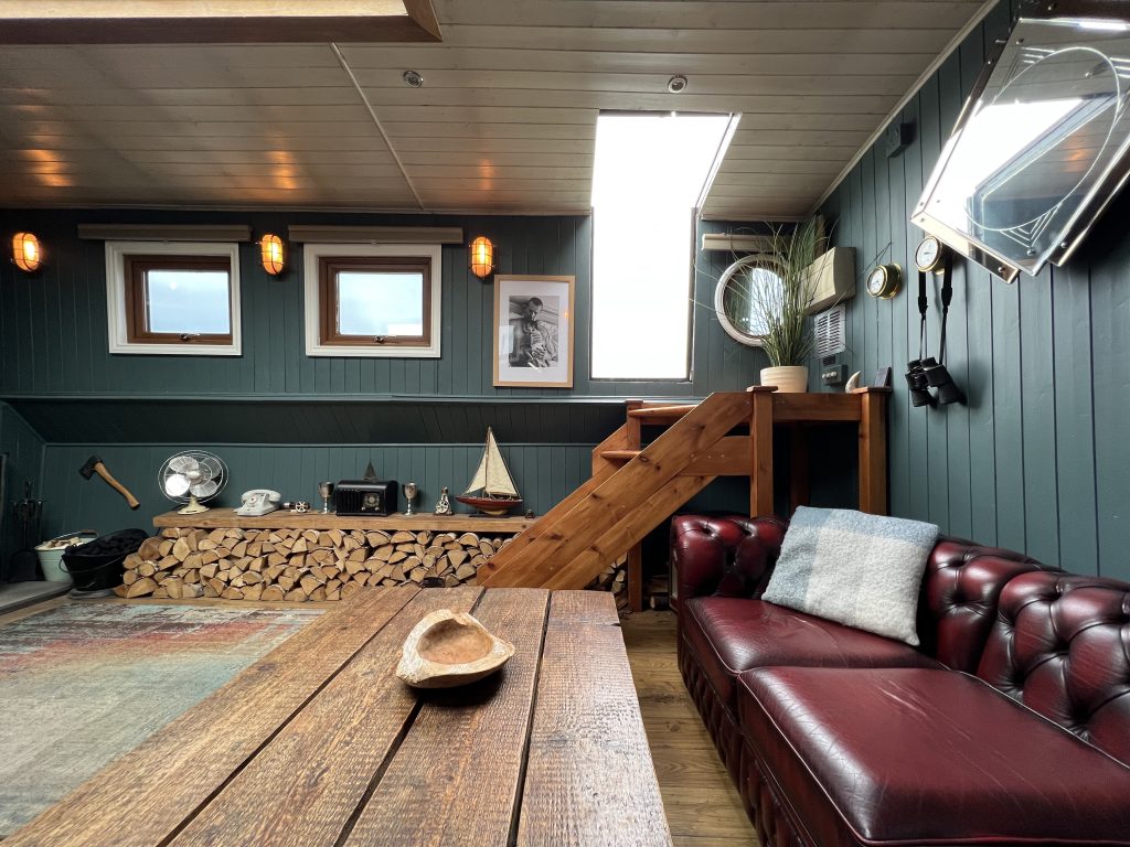 Humber Keel Barge/Houseboat - English Rose - Dean & Holland Yacht Brokers