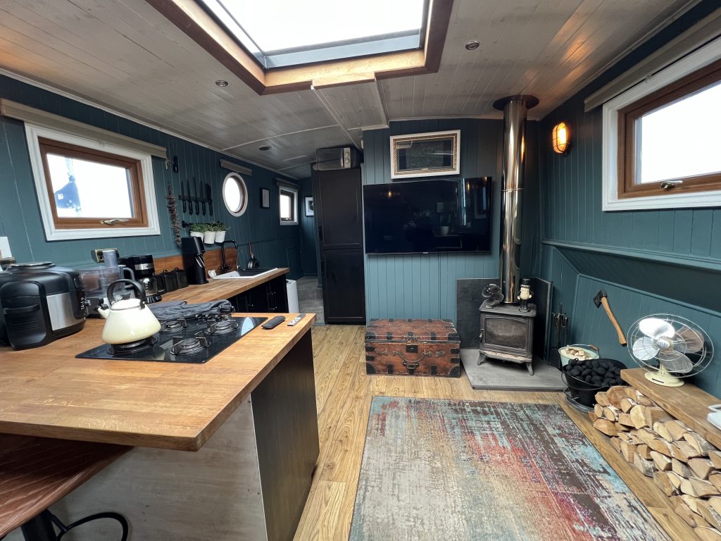 Humber Keel Barge/Houseboat - English Rose - Dean & Holland Yacht Brokers