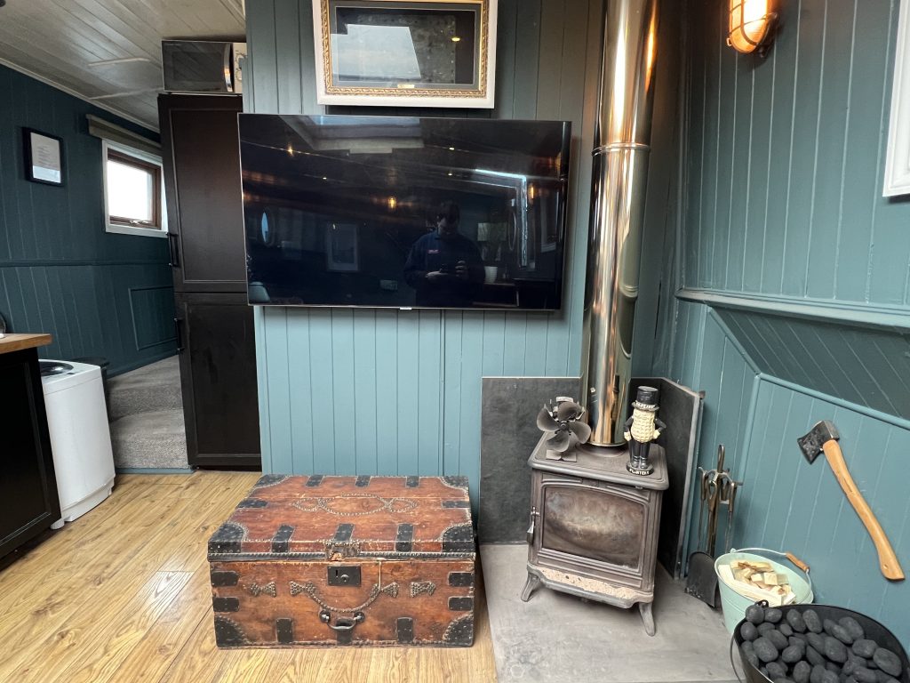 Humber Keel Barge/Houseboat - English Rose - Dean & Holland Yacht Brokers