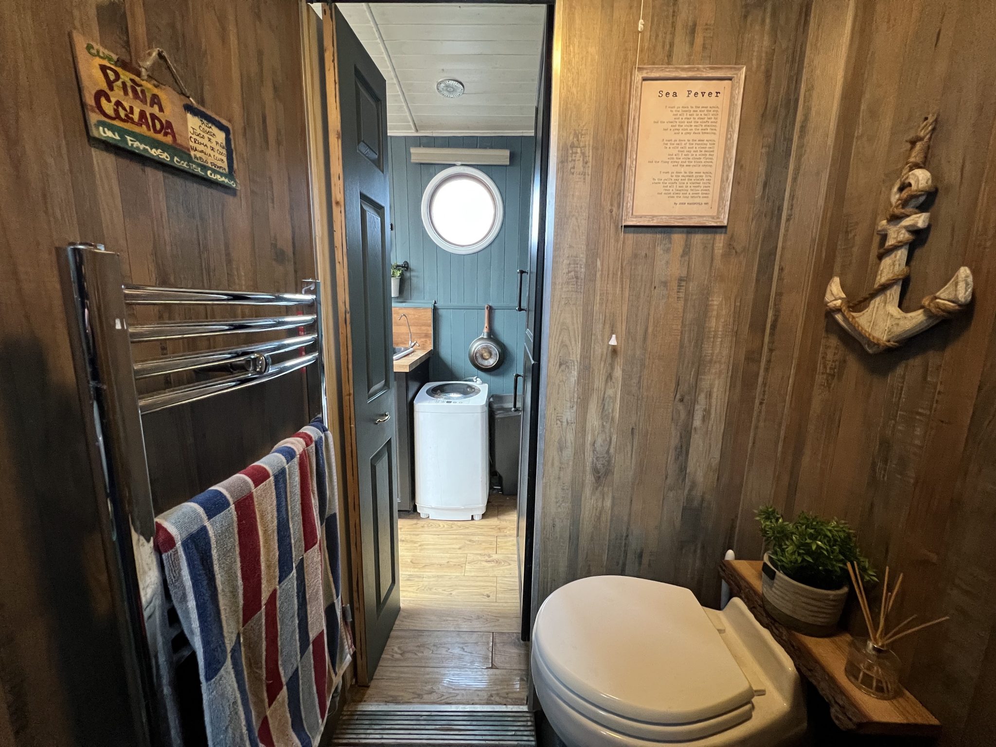 Humber Keel Barge/Houseboat - English Rose - Dean & Holland Yacht Brokers