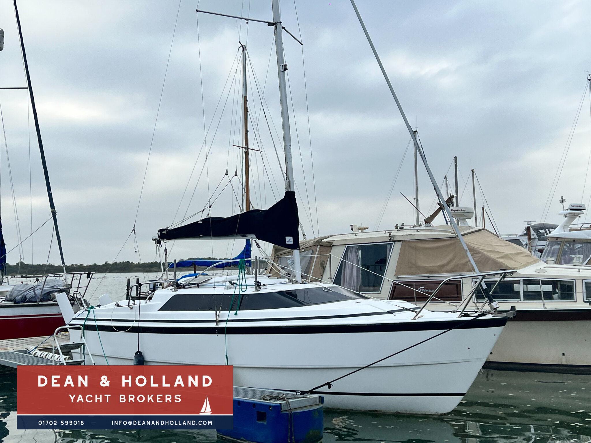 MacGregor 26X - Dean & Holland Yacht Brokers