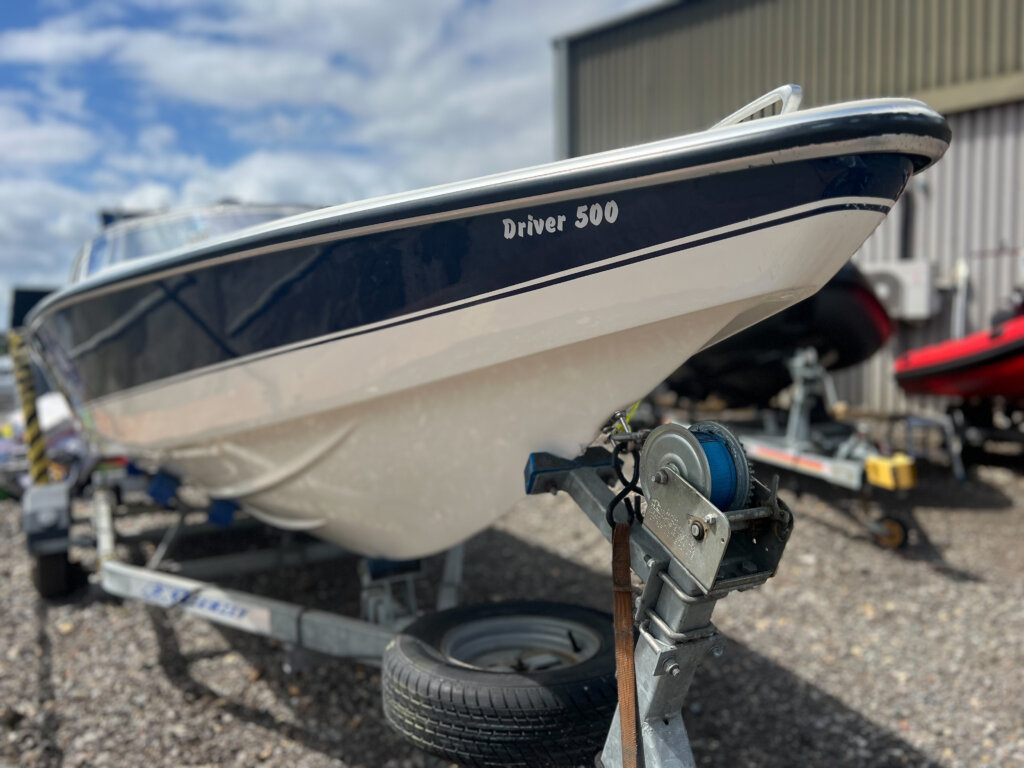 Driver 500 Speed Boat - Dean & Holland Yacht Brokers