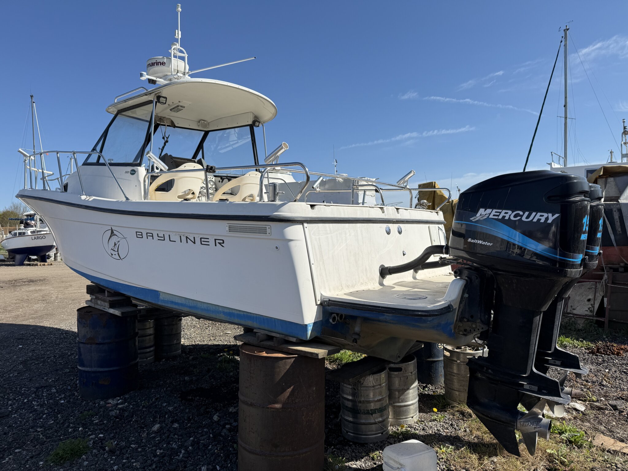 Bayliner Trophy 2509 - Dean & Holland Yacht Brokers